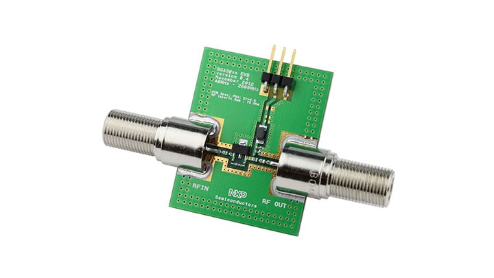 Demo Board for BGA3018, 40 MHz to 2600 MHz Wideband Amplifier ...